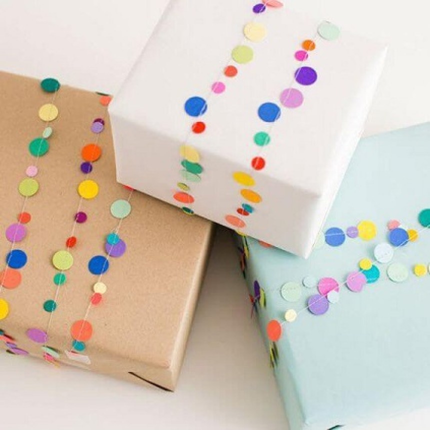 Festive Gift Wrapping | Avery
